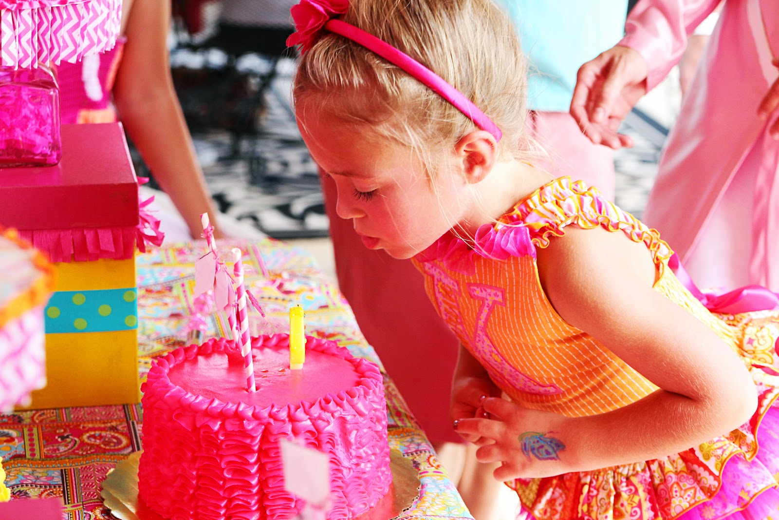 Amanda's Parties To Go: Gorgeous Flower Party!