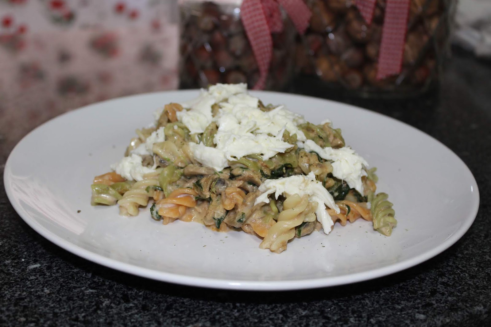 O Cantinho do Sabor: Massa de Atum com molho de Natas e Tomate