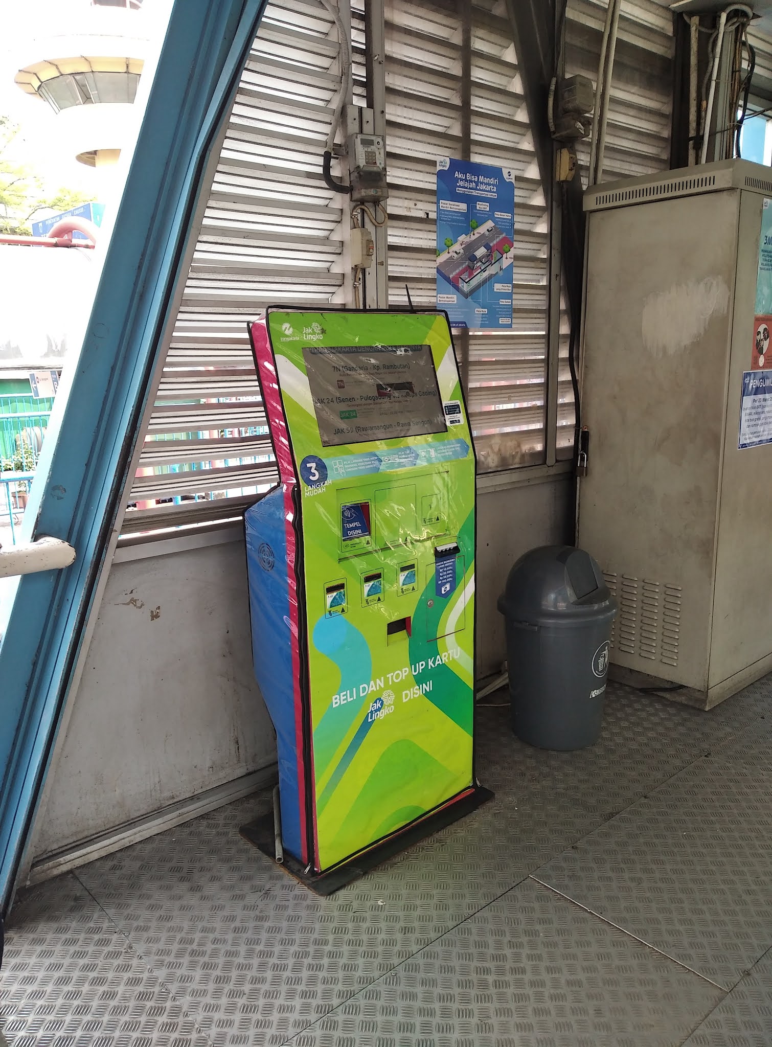 Vending Machine TransJakarta