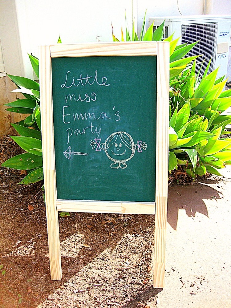 H.E.L.M.I handmade: DIY Chalkboard (easy tutorial and quick too if I ...