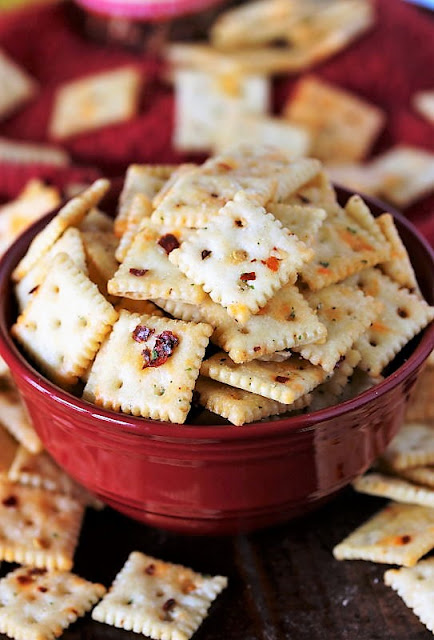 Fire Crackers! (Super Easy Seasoned Saltines) | The Kitchen is My ...