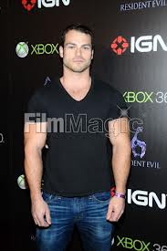 Vidas De Famosos: Shawn Roberts