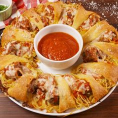 Spaghetti & Meatball Ring - Yummy