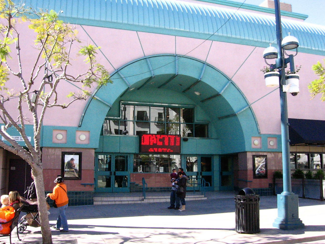 Los Angeles Theatres: AMC Santa Monica 7