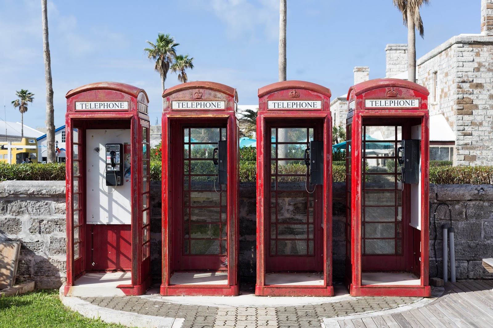 Bermuda Travel Guide - Leah Behr