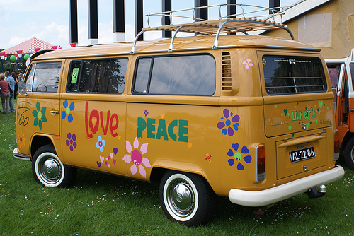 I Said Laugh, Dammit: Newt Gingrich Snags Vintage VW Bus for Iowa Tour