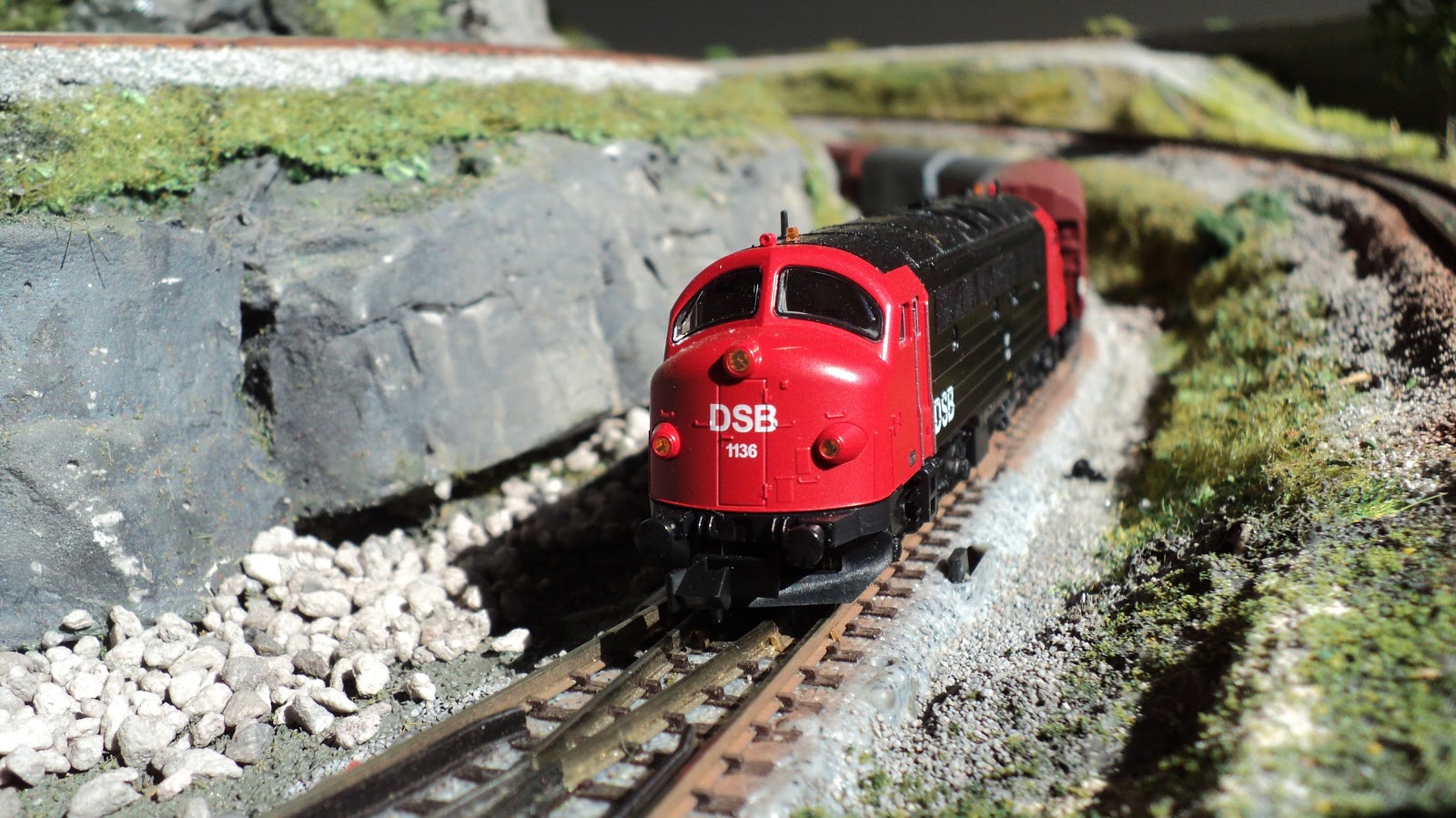 quinntopia - An N Scale blog: Locomotive Roster: Kato K2882; DSB Class ...