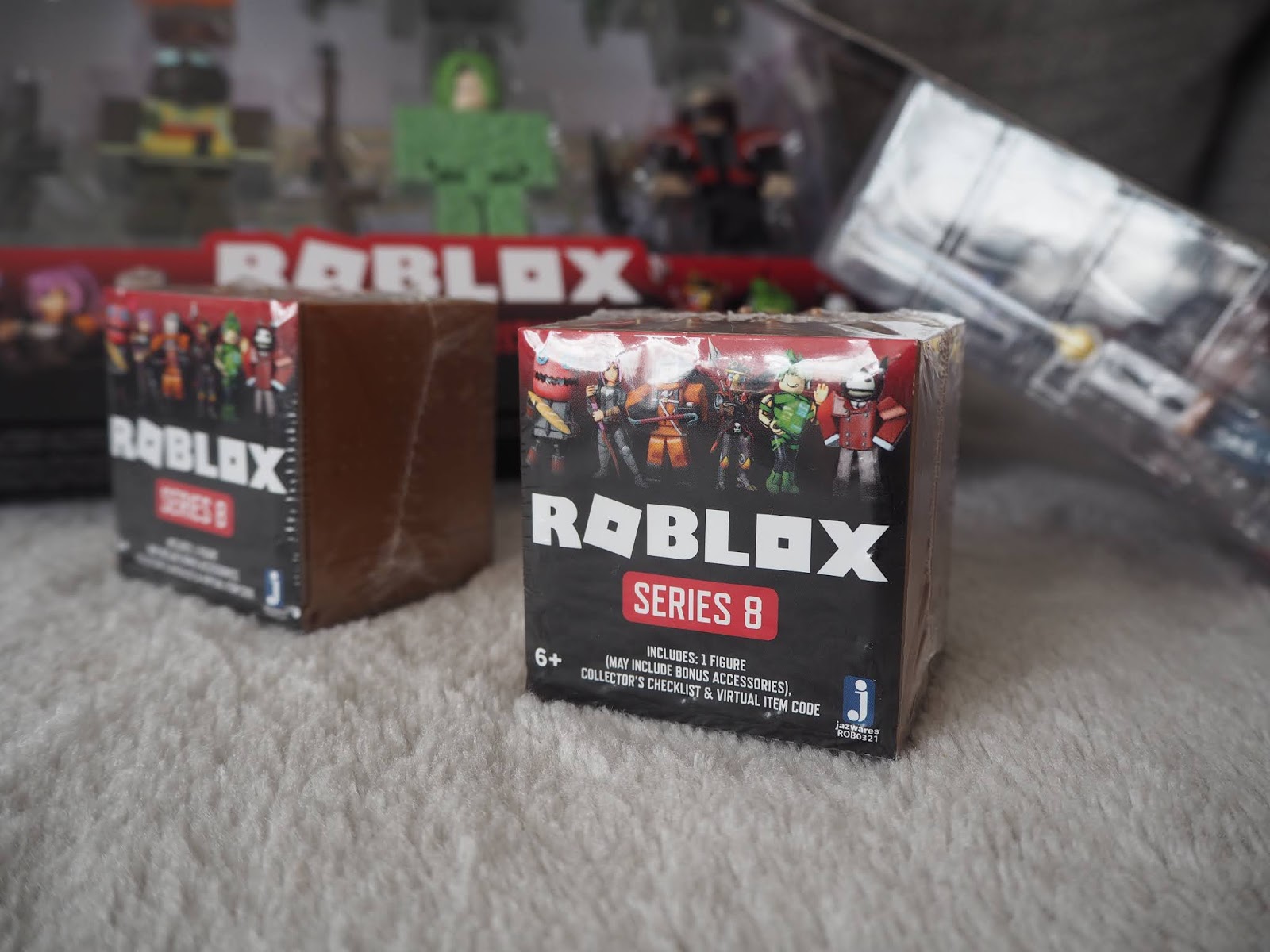 Chic Geek Diary: The NEW Roblox Toys from Jazwares - Review & Giveaway