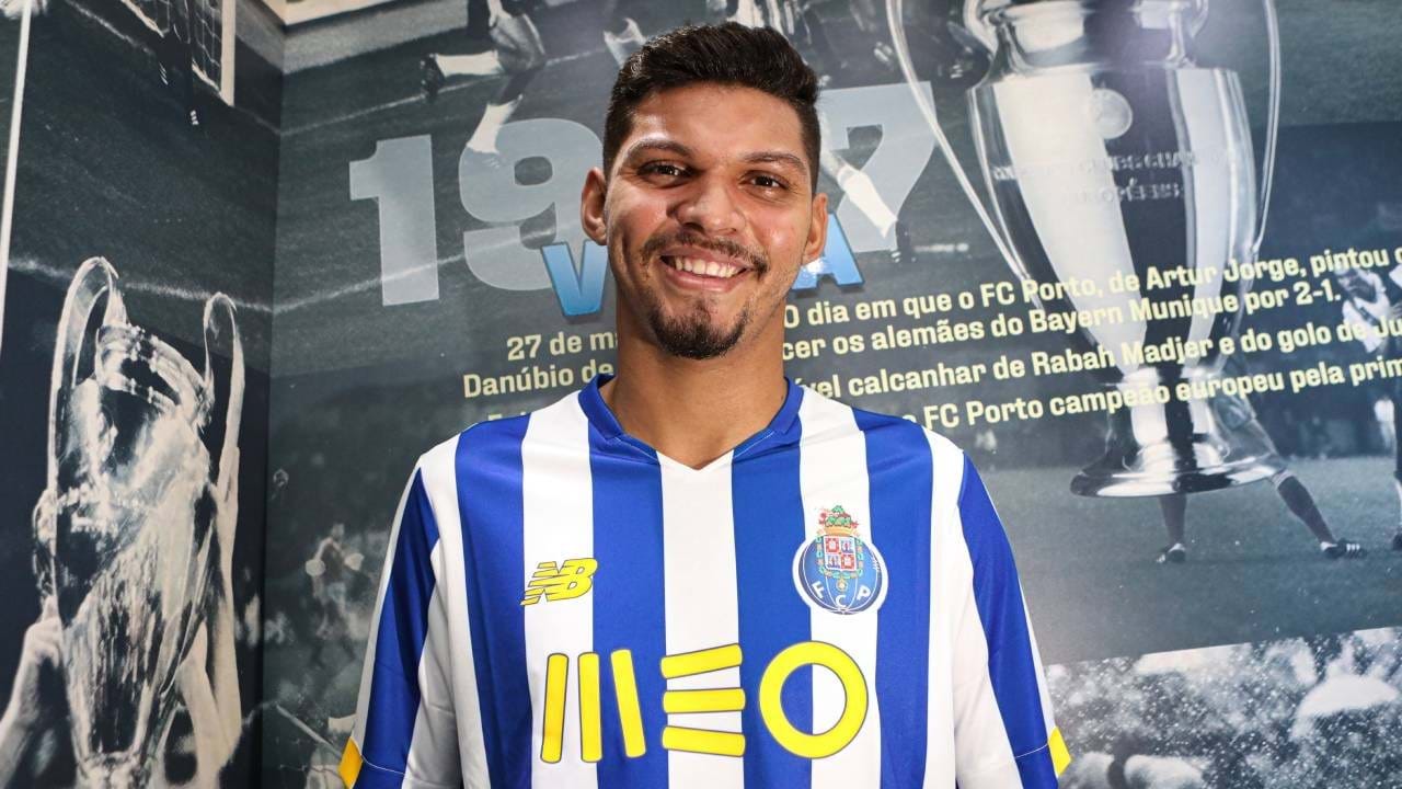 HELDER BARROS: F.C. do Porto Atletas Internacionais - Igor Cássio é ...