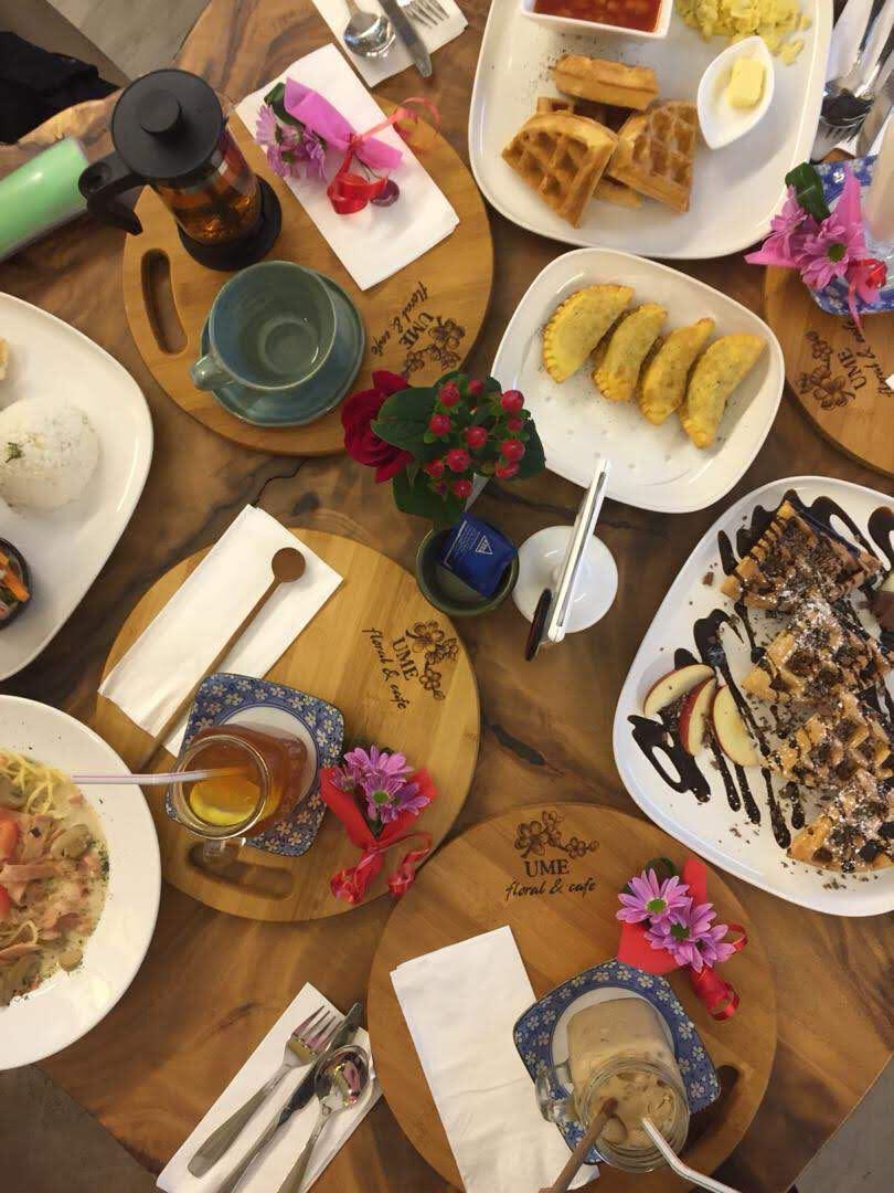 ABD MUN'EM DATO HJ MAHMAD MUHTAR: UME FLORAL CAFE