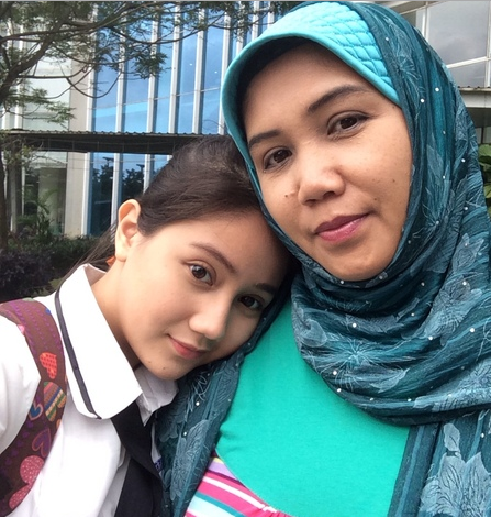 Inilah 38+ Pemeran Eneng Kaos Kaki Ajaib Sekarang