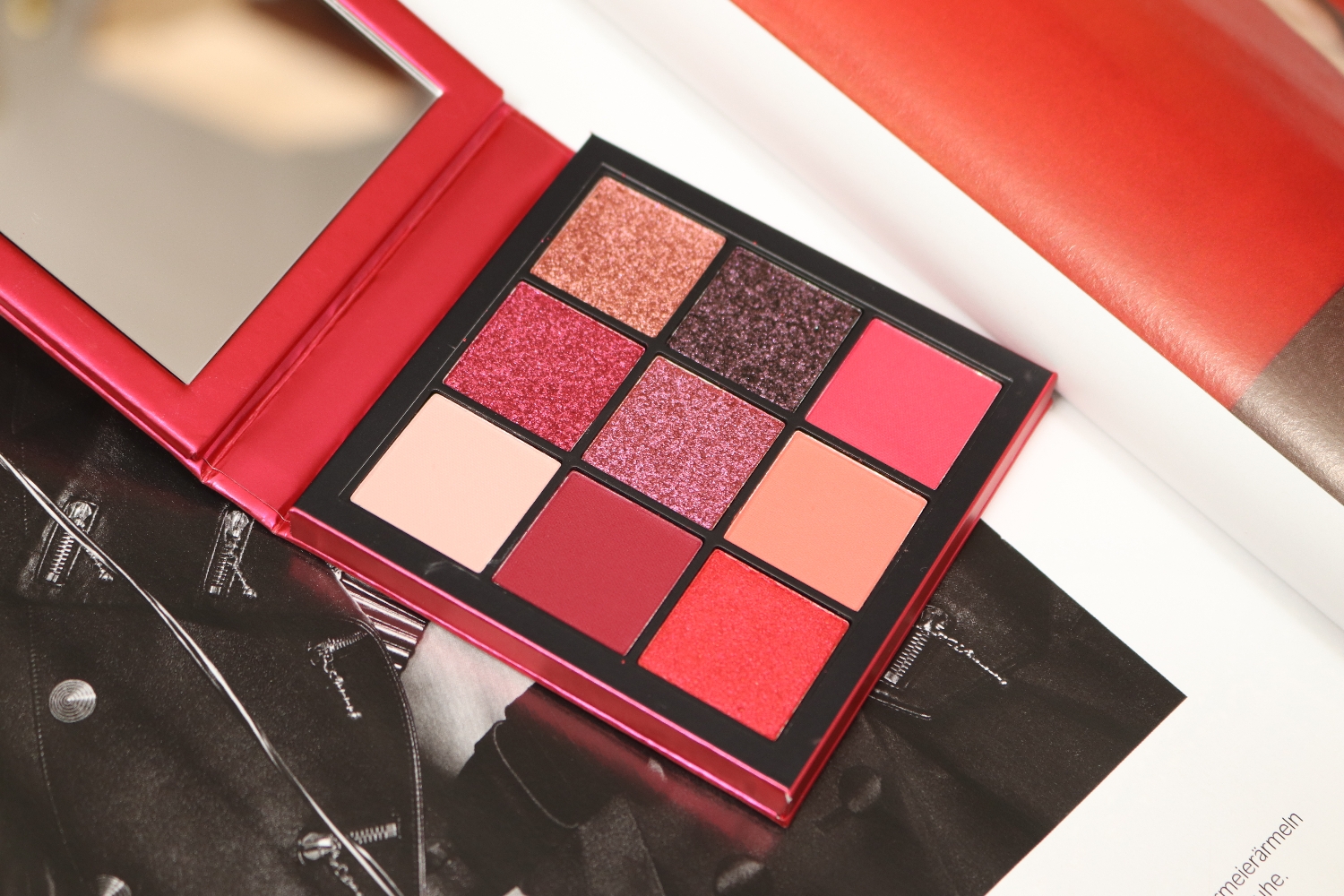 MacKarrie Beauty Style Blog: Huda Beauty Ruby Obsessions Eyeshadow Palette