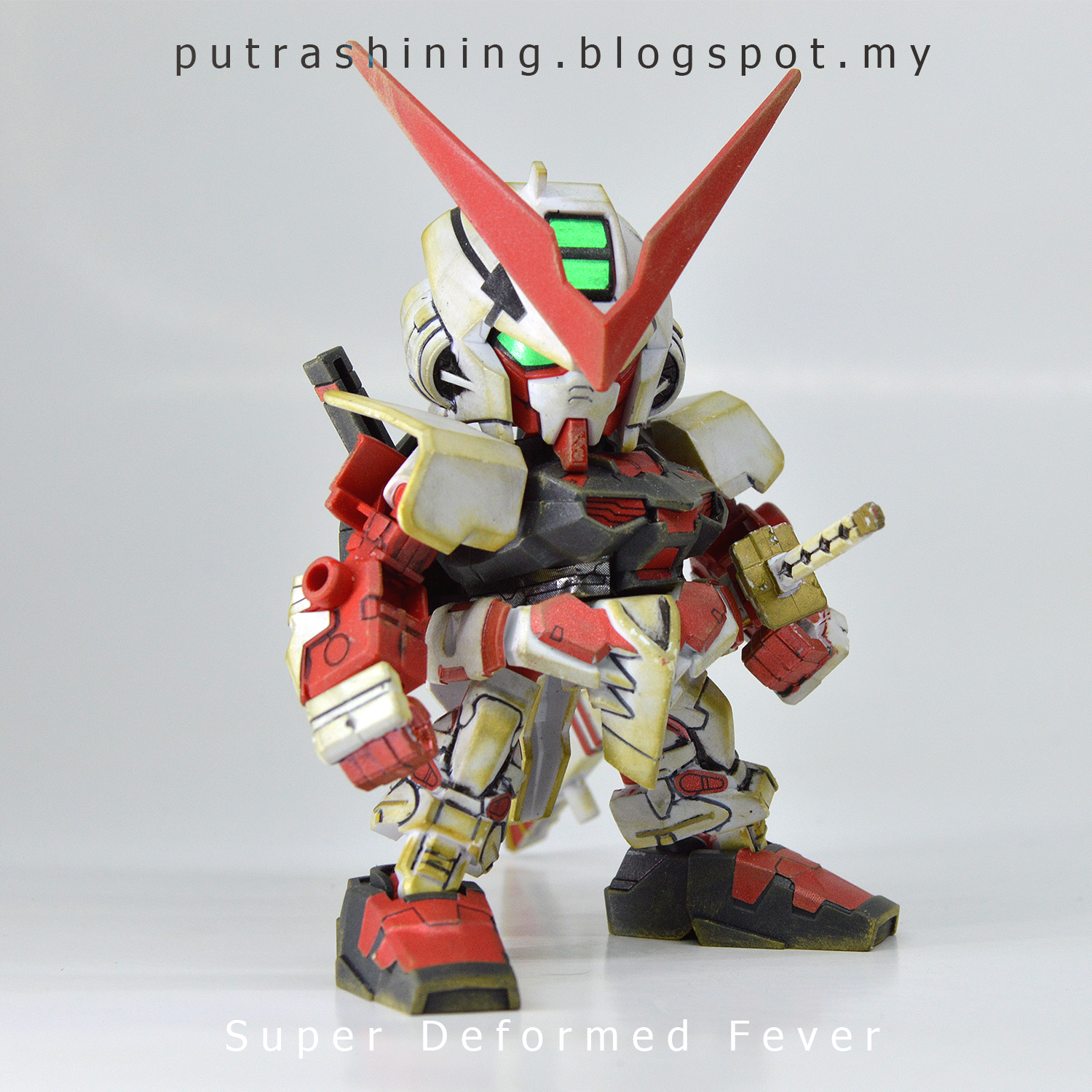 SD Gundam EX-STANDARD Gundam Astray Red Frame custom weather by Putra ...