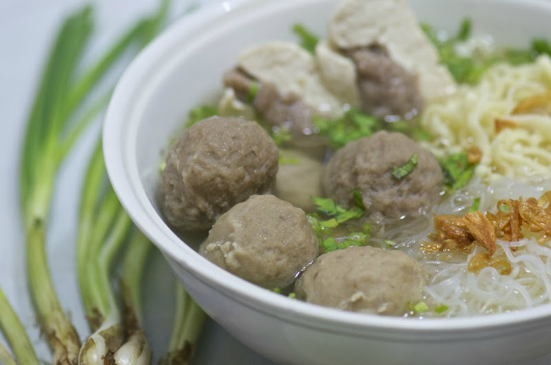 Indonesian Medan Food: Home made Bakso daging kenyal ( Meat balls in ...