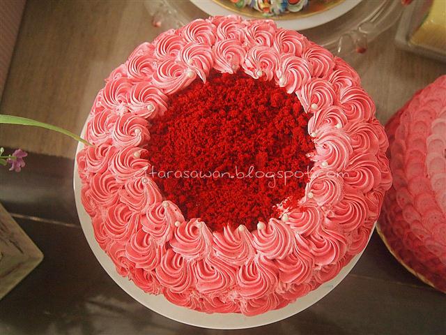 Red Velvet Ombre Cake ~ Must Read!