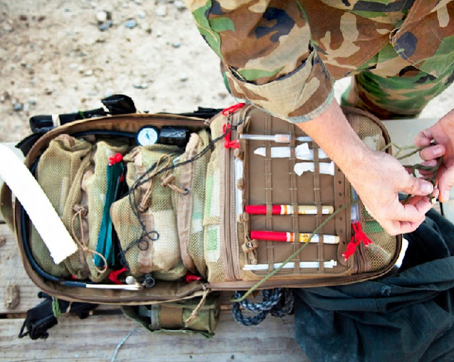 Webbingbabel: Military Medical Packs Items