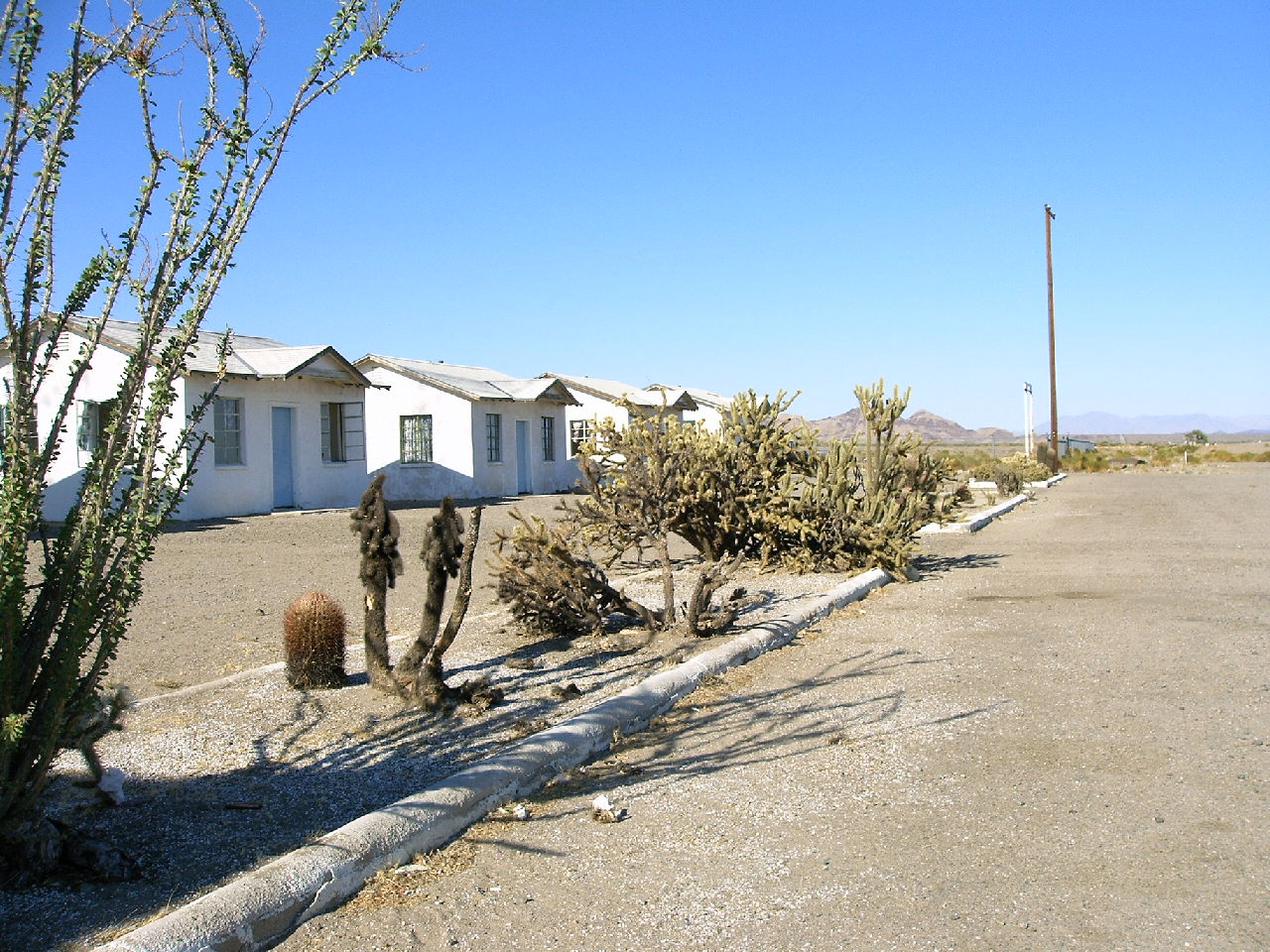 Modern Day Ruins: Amboy, CA