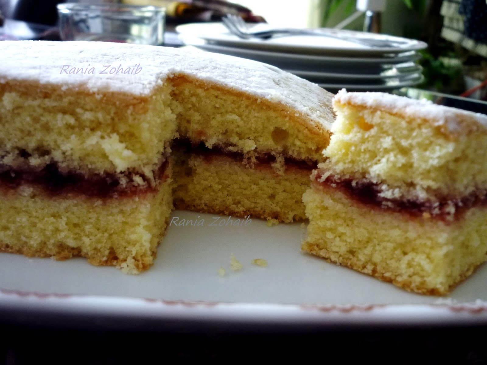 Rania @ Work with sugar'n spice: “Victoria Sponge Cake”