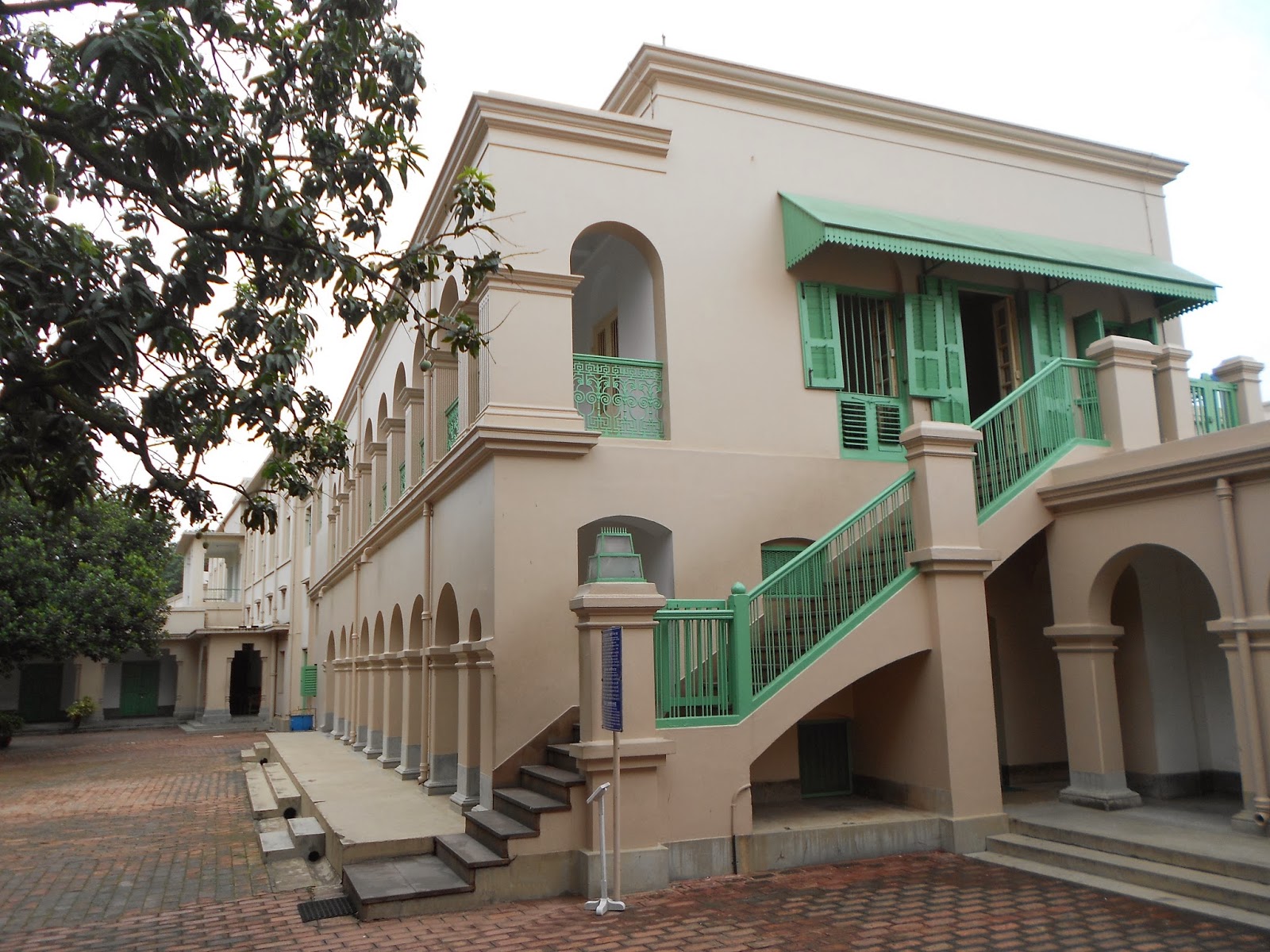 Spiritual Guide For All: BELUR MATH TEMPLES AND SHRINES (PHOTOS)