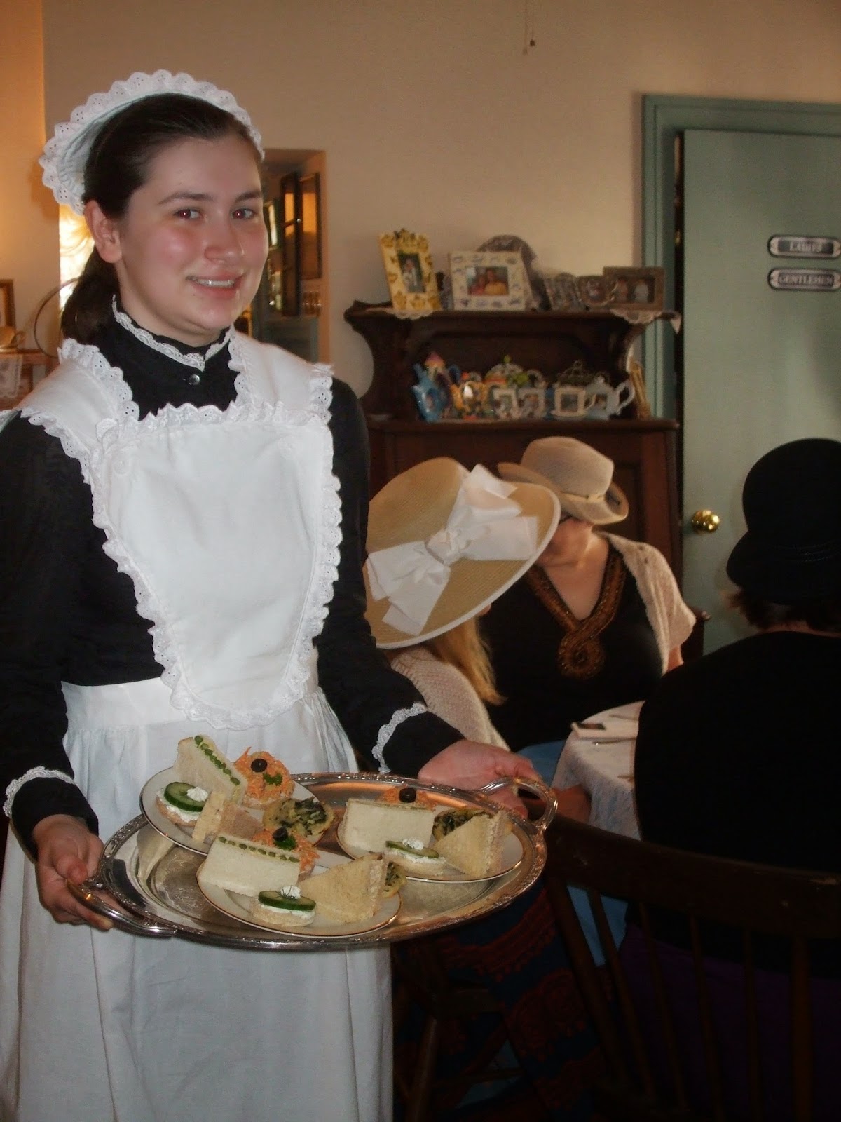 Rosemary's Sampler: Downton Abbey Tea - April