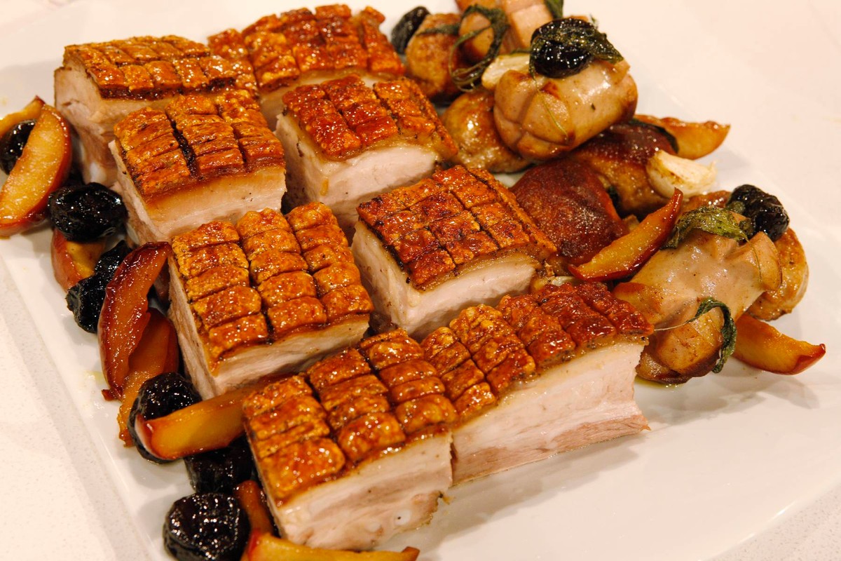 RIBBE - TRADITIONAL NORWEGIAN CHRISTMAS FOOD. ΠΑΝΣΕΤΑ ΧΟΙΡΙΝΗ ΣΤΟ ΦΟΥΡΝΟ