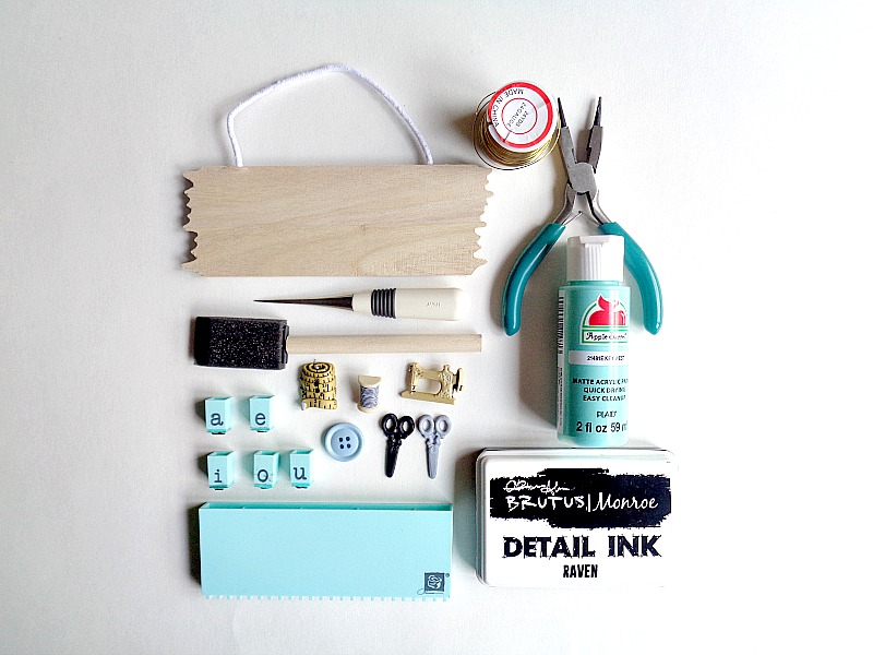 DIY: World's Greatest Crafter Sign - Running With A Glue Gun