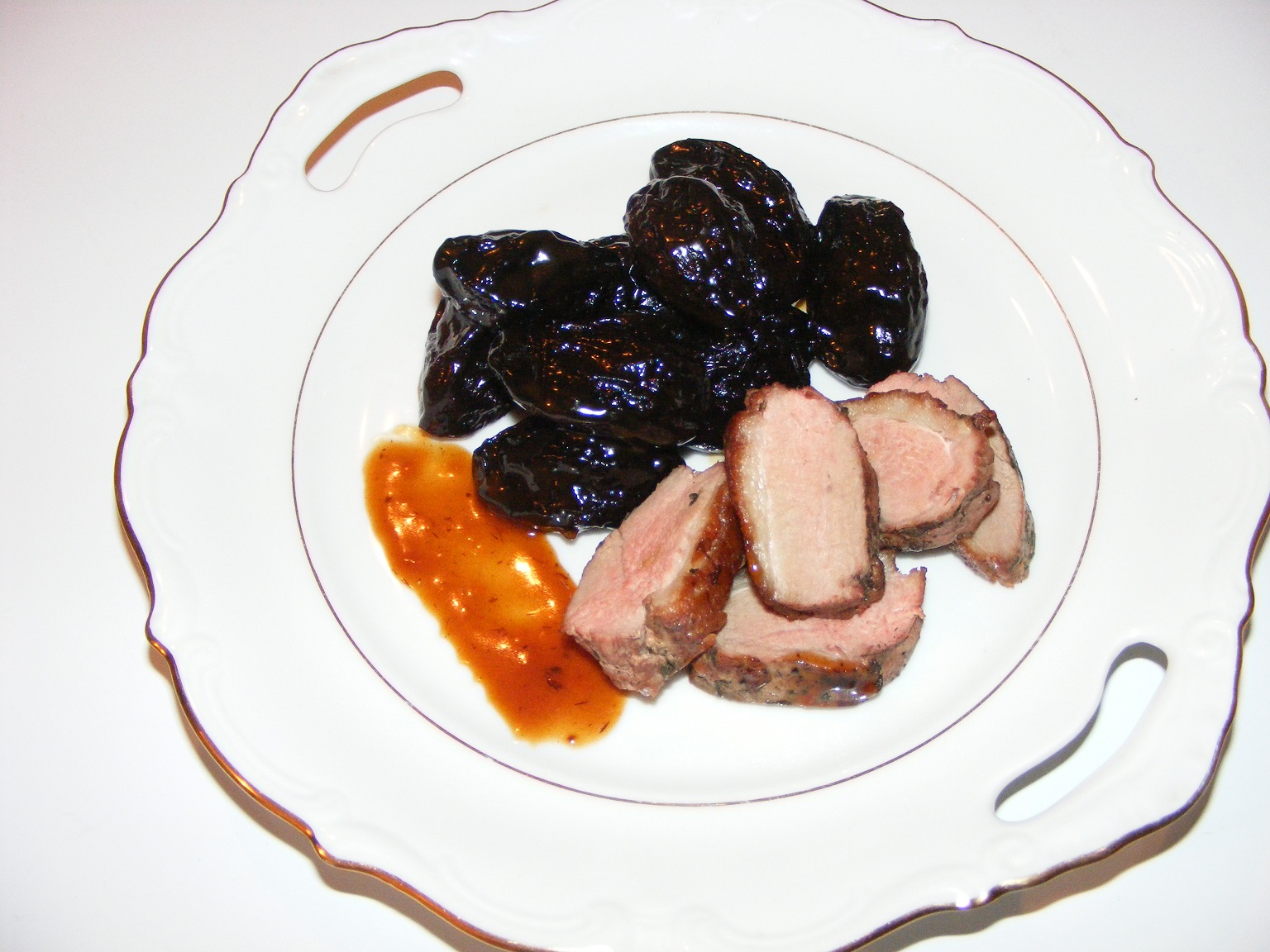 Piept de rata cu prune | Preparatedevis.ro