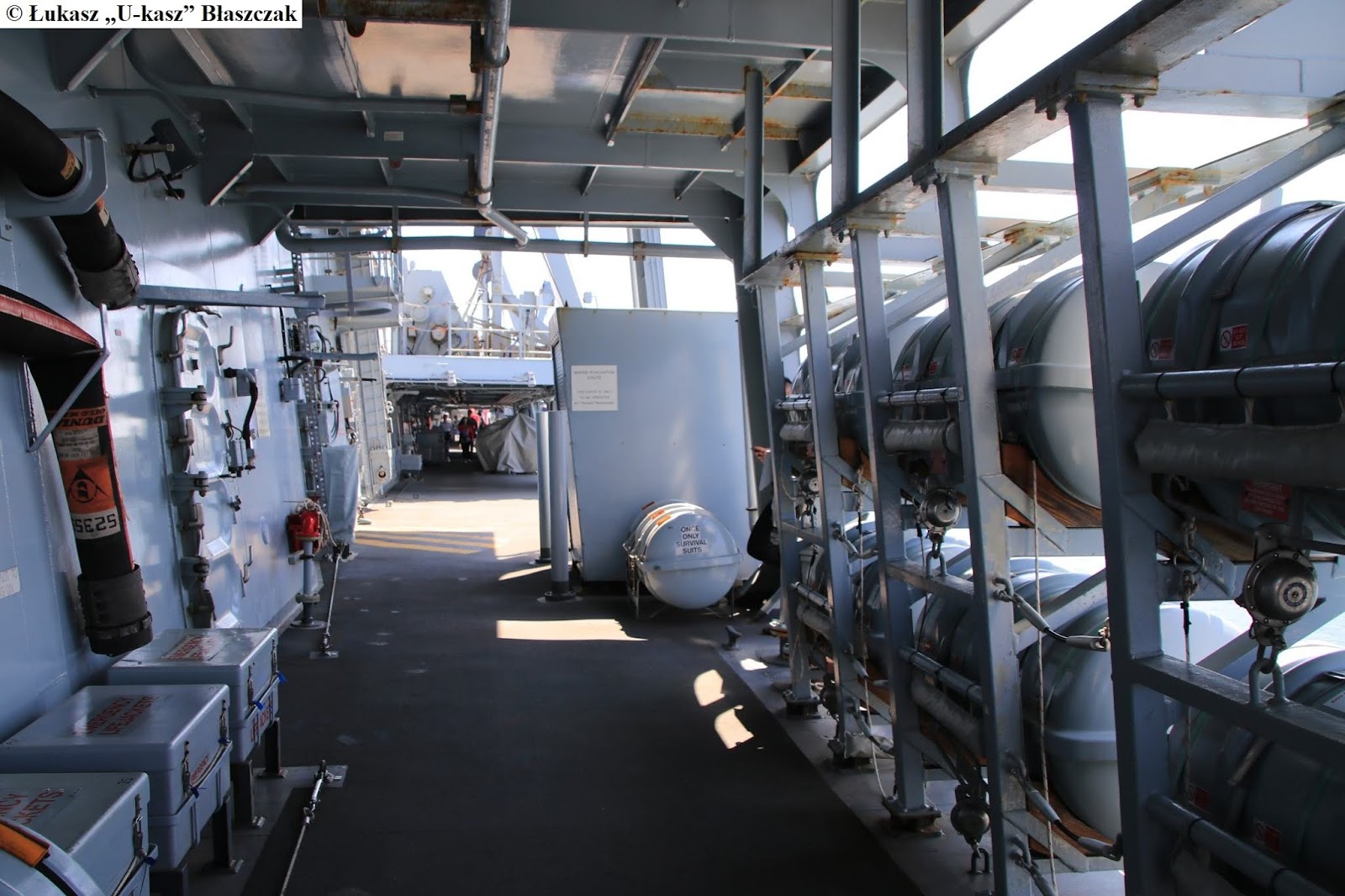 W obiektywie shipspottera czyli z migawką nad portową sadzawką: Z cyklu ...