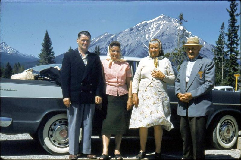 Beautiful Life of Canada in the Late 1950s Through Amazing Kodachrome ...