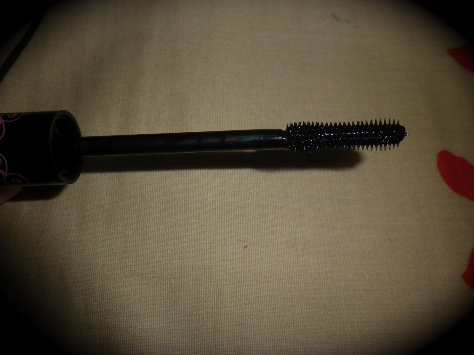 キラ☆キラの世界: REVIEW: Sasatinnie 360 Rotating Mascara + CUTE 3D Wall Stickers