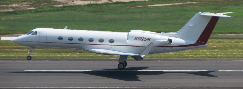 Far North Queensland Skies: N1925M G-IV