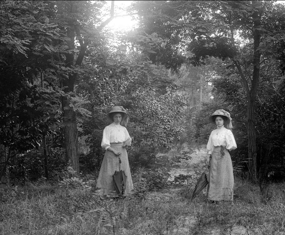 Interesting Vintage Photographs of Daily Life in Europe Before the ...