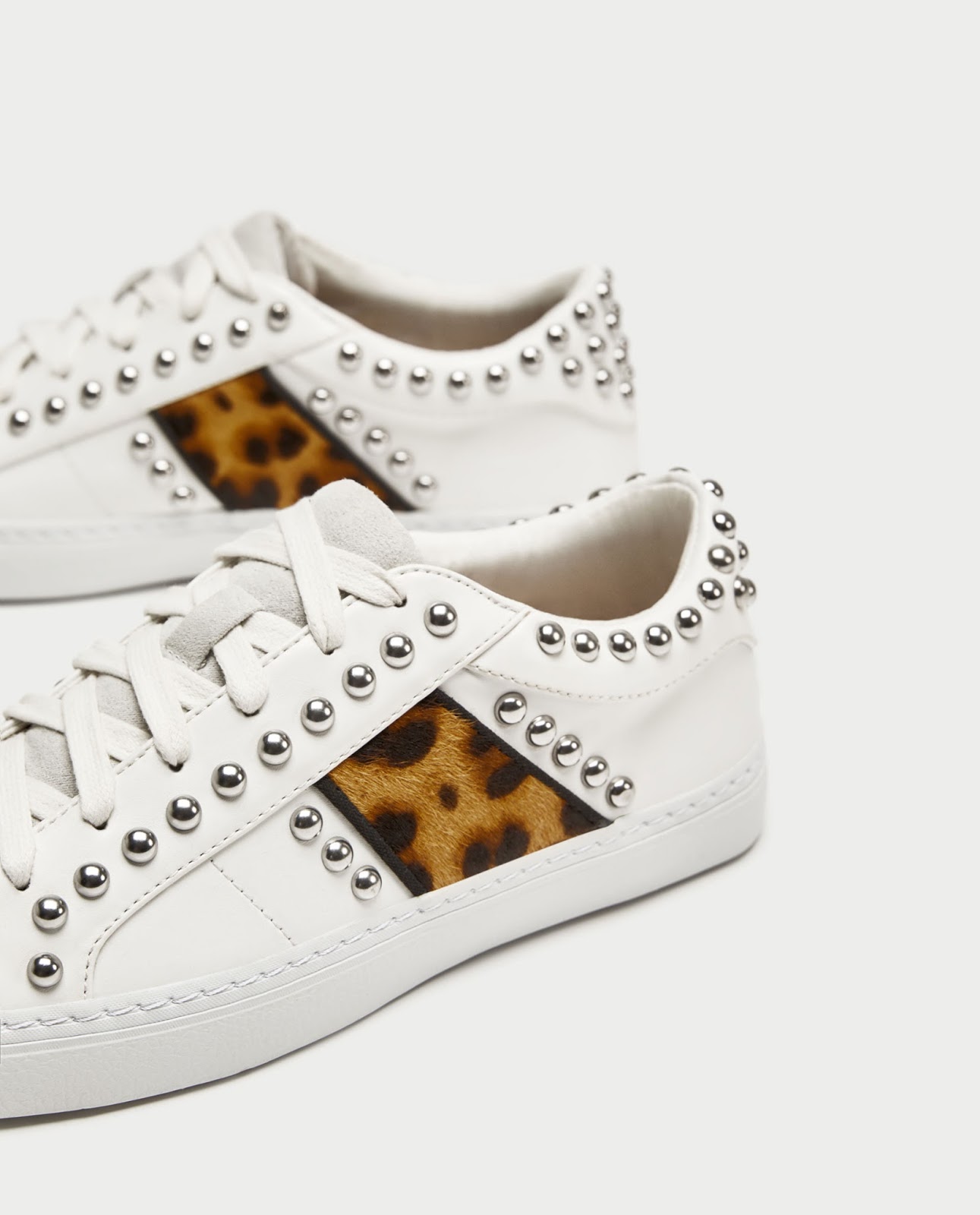 ZARA: Tênis Tachas com Detalhe Oncinha - ZAREAR