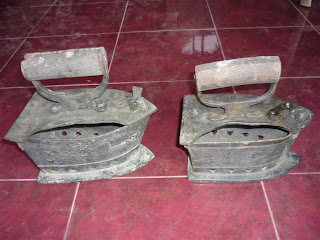Barang Antik - Setrika Besi Kuno