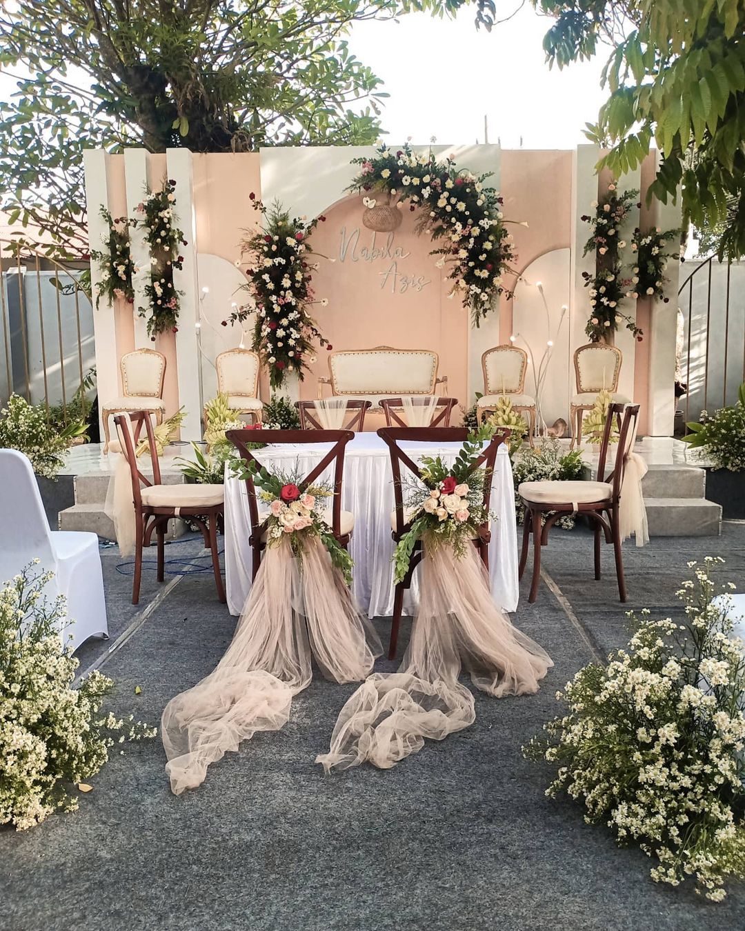 Contoh pelaminan minimalis terbaru - Dekorasi wedding medan