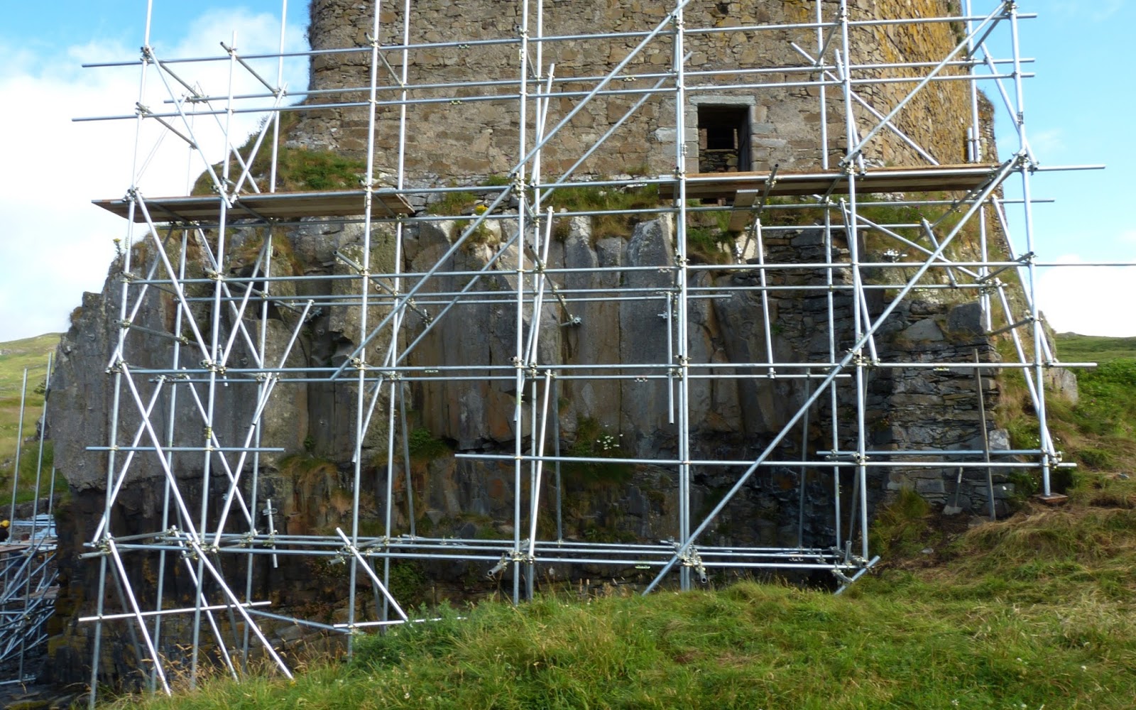 Mingary Castle: The Scaffold Structure