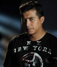 Biodata Aaron Aziz - Erti Kehidupan