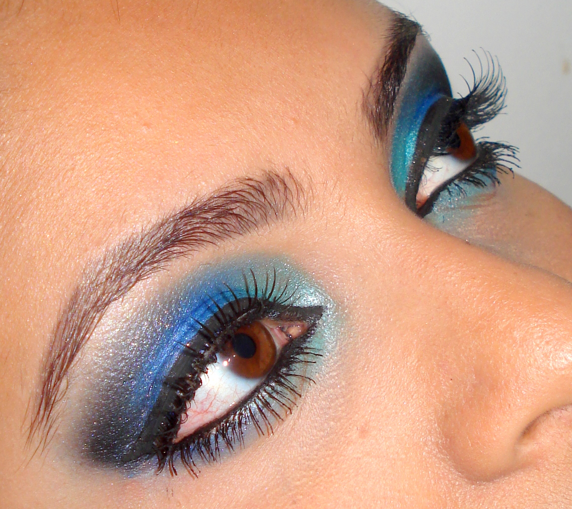 Lolla Mello: Make Azul ♥