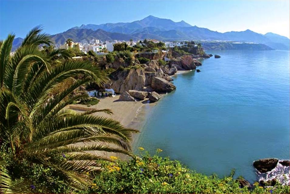 Andalusische recepten blog: Nerja, het ideale vakantieoord voor alle ...