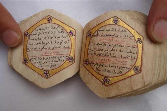 Holy Qurans For Sale: Handwritten Holy Quran Hexagon Shape 1082 Hijri