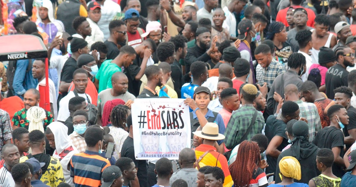 PICTURES THAT REPRESENT THE ENDSARS MOVEMENT WITH QUOTES FROM STUDENTS