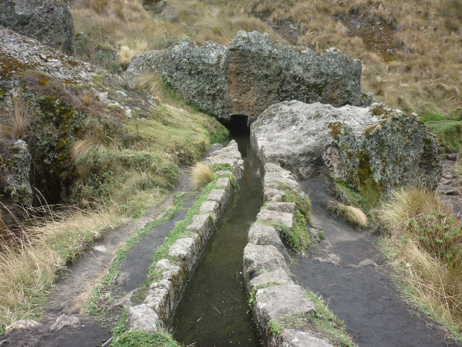 Imágenes Cajamarca: El acueducto de Cumbe Mayo