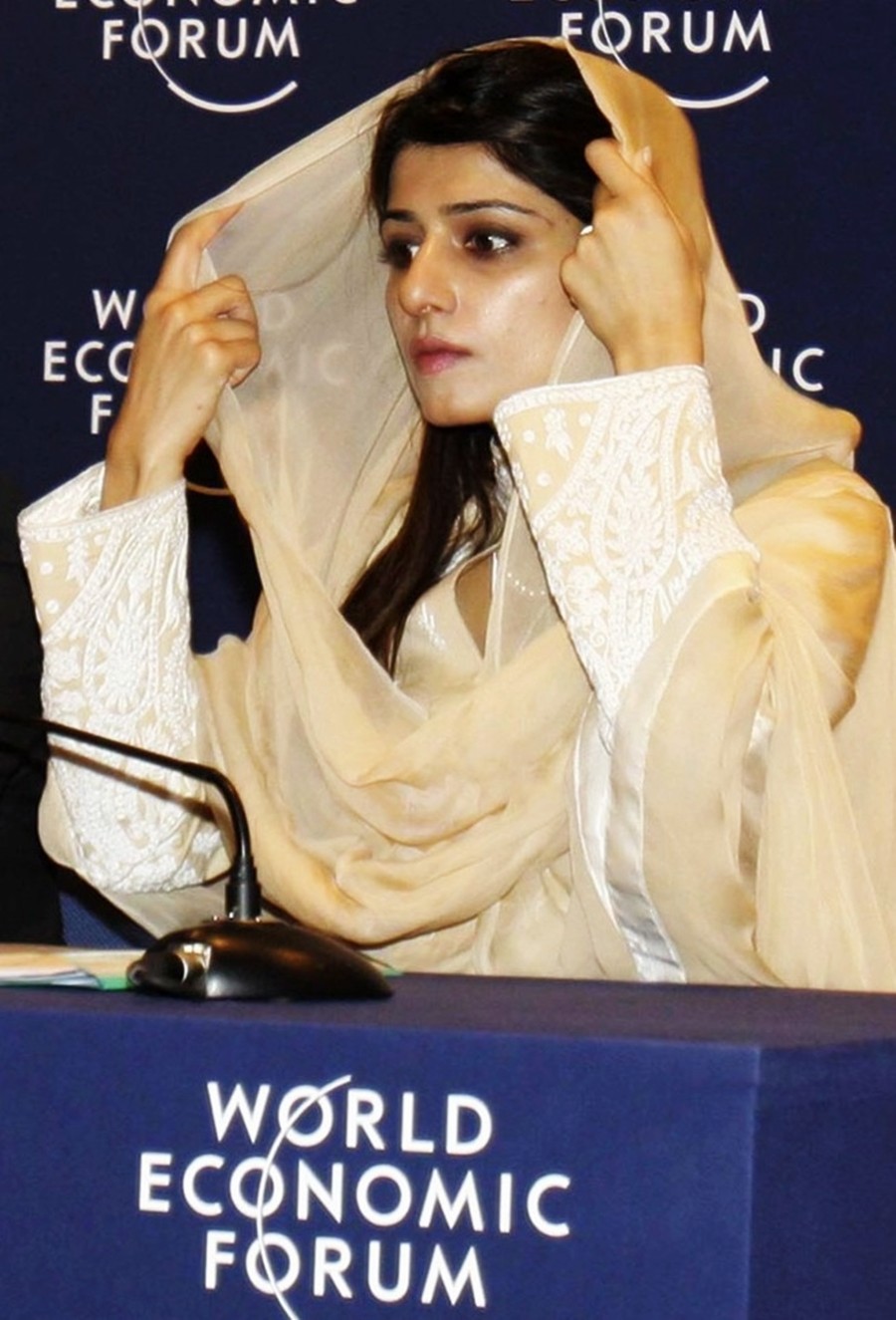 Pakistani Politician Hina Rabbani Khar Biography and Photo Gallery