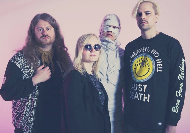 Eliitin Esoteeriset Symbolit: Ruusut ja 555