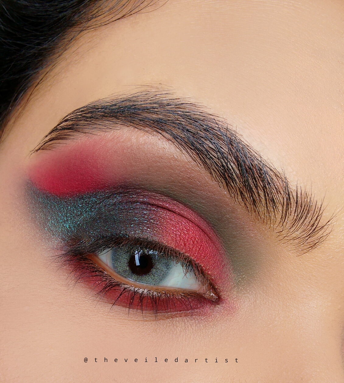 Green and Red Glittery Christmas Glam : Cut Crease Tutorial - The ...