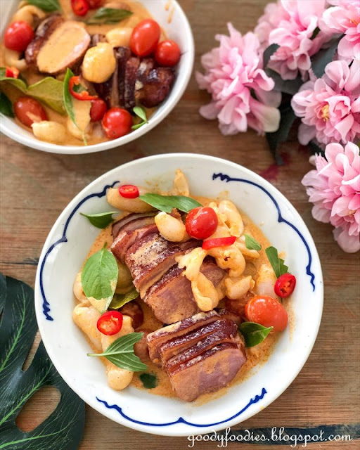 GoodyFoodies: Recipe: Thai Red Curry with Smoked Duck and Lychee