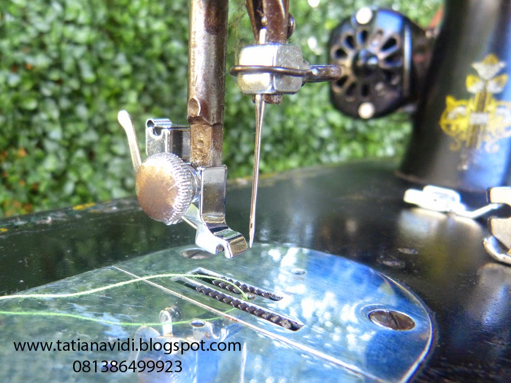 Tatiana Vidi Sewing Blog: Free Tutorial 21 - Zipper Foot / Sepatu ...