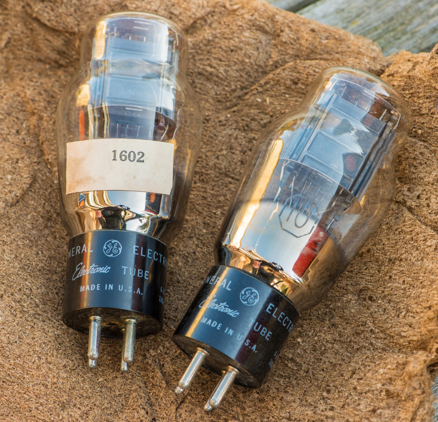 VinylSavor: Tube of the Month : The 1602