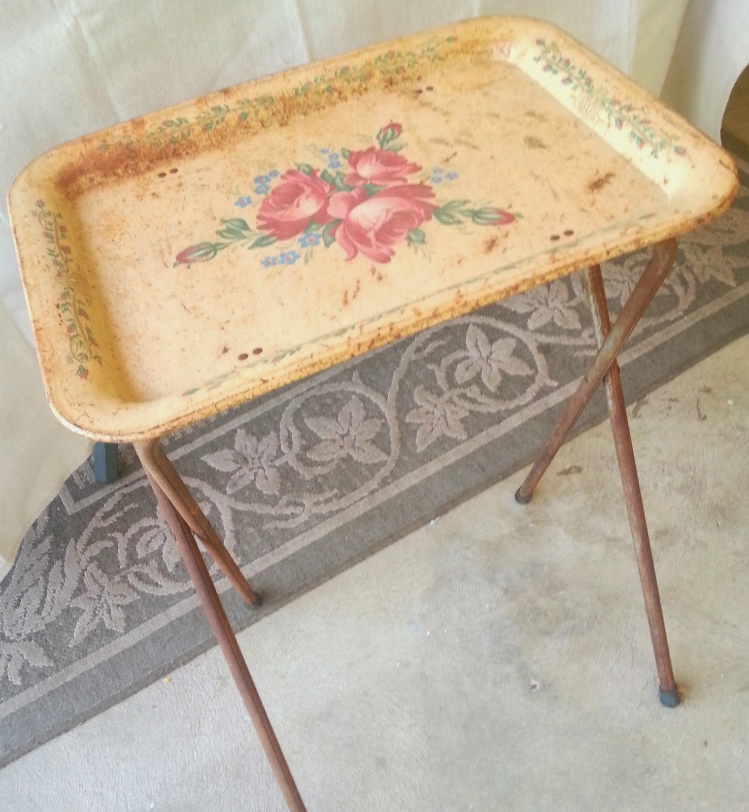 THE ALTERED FLEA: Très Magnifique Tray Makeover
