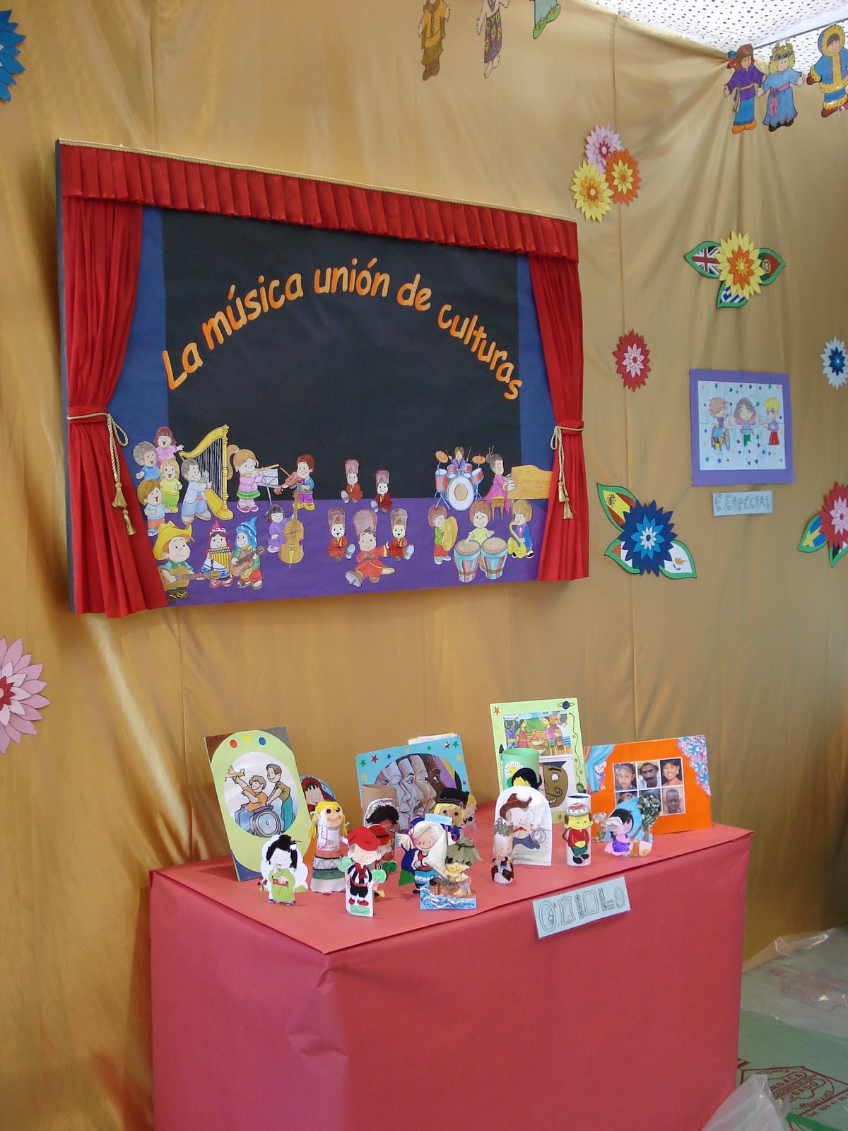 C.E.I.P. VIRGEN DE LUNA (POZOBLANCO): Infantil de 4 años B: "Stand de ...